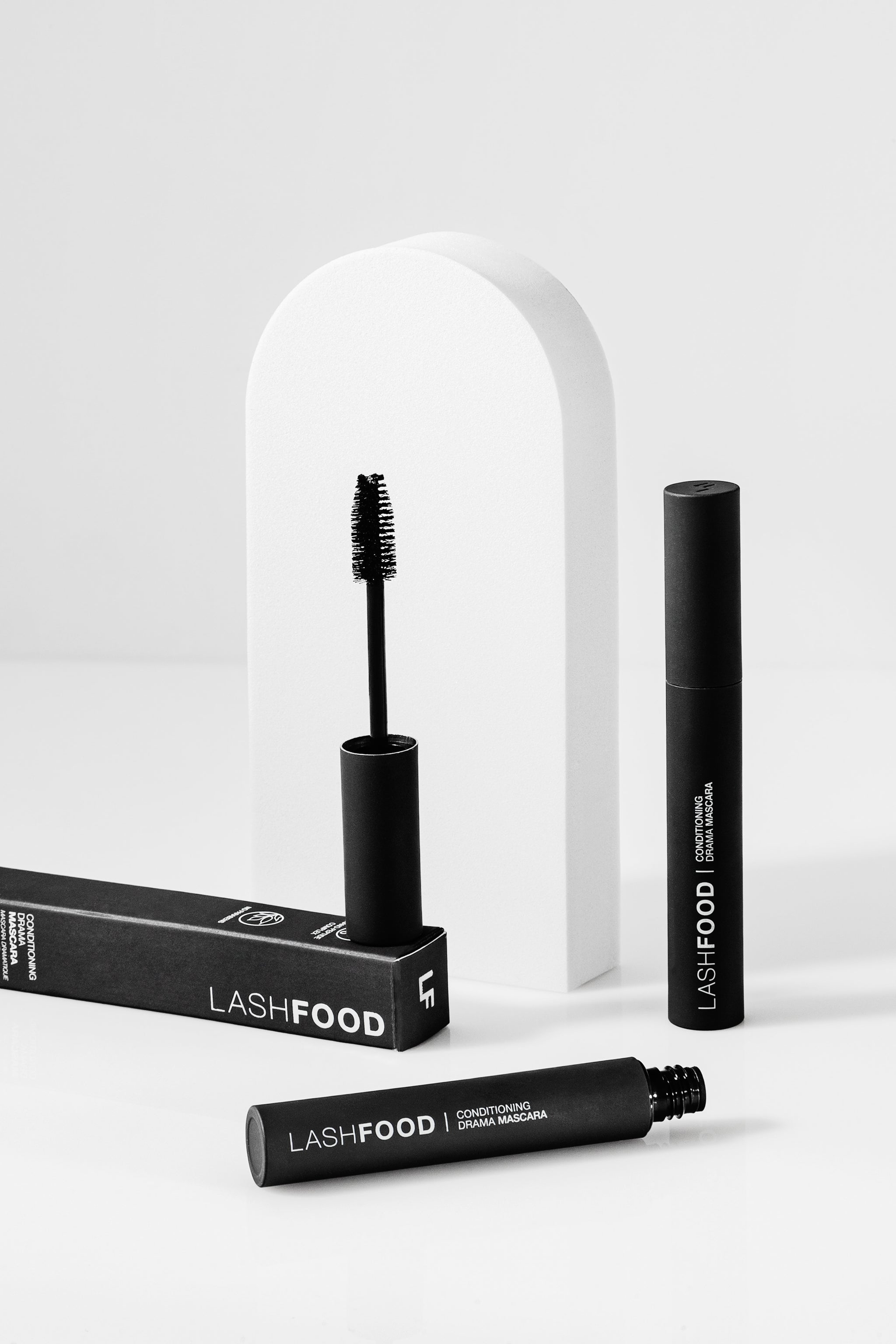LASHFOOD Conditioning Drama Mascara, 8 ml – Universal Companies