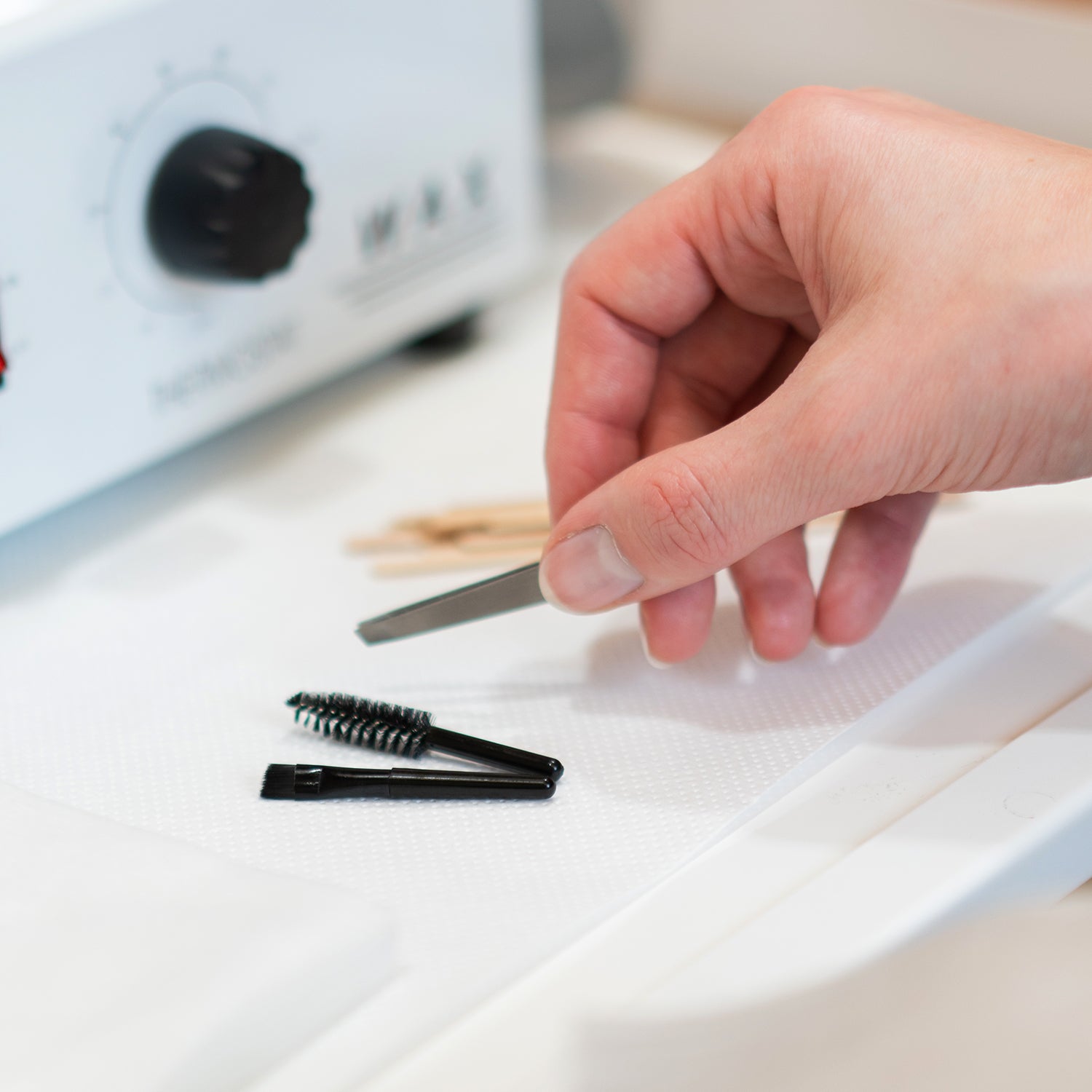 Individually Wrapped Mini Brow Kits, 24 ct – Universal Companies